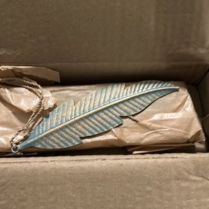 Viva Terra | Accents | Distressed Metal Feather Garland | Poshmark